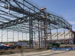 Trusses create vital column-free capacity – newsteelconstruction.com